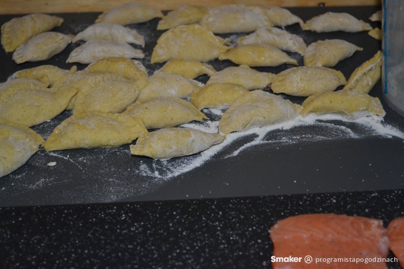 Pierogi curry