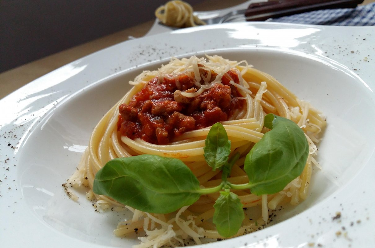 Spaghetti bolognese: sos zrób sam od A do Z