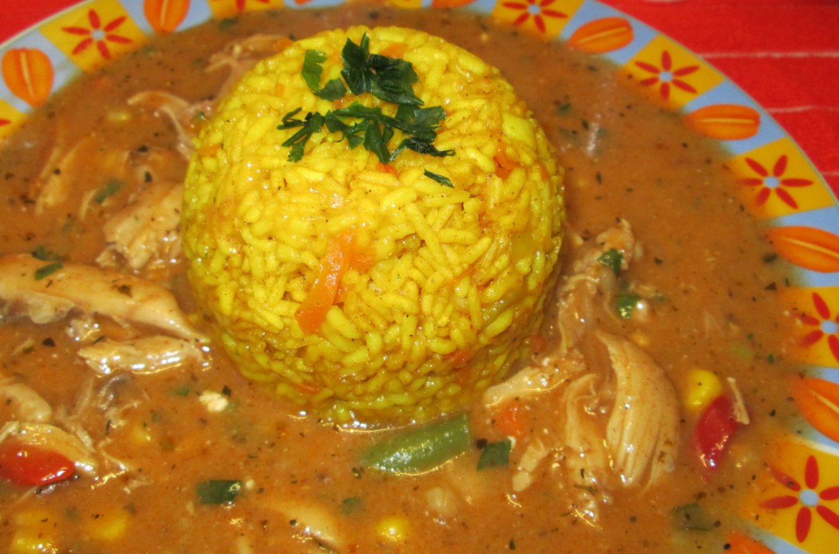 Gulasz drobiowy z ryżem curry