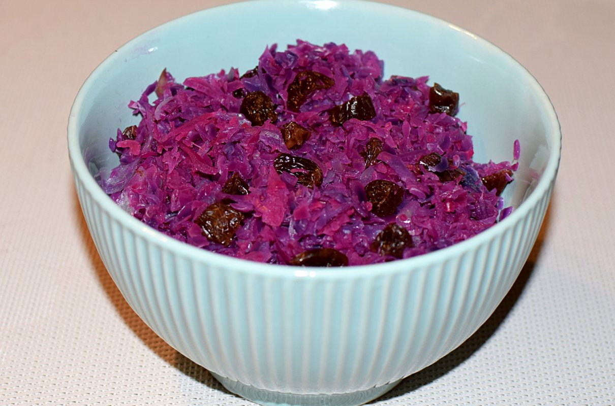 modra kapusta z rodzynkami