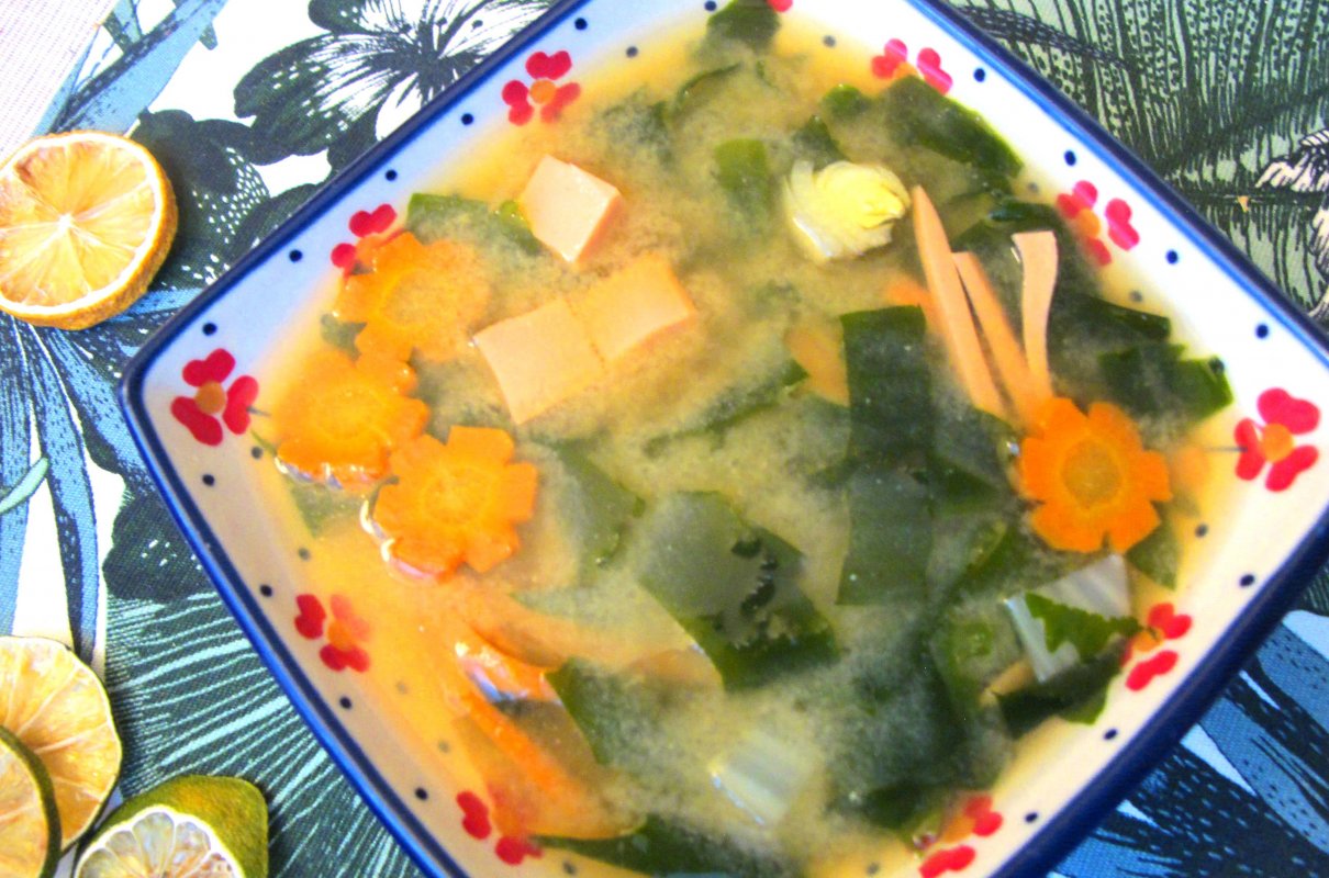 Zupa miso wakame