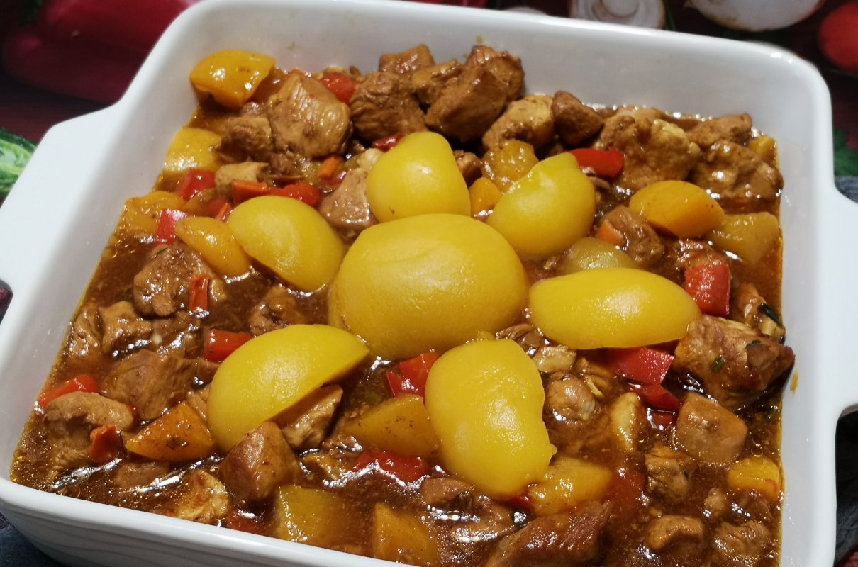 Indyk z brzoskwiniami