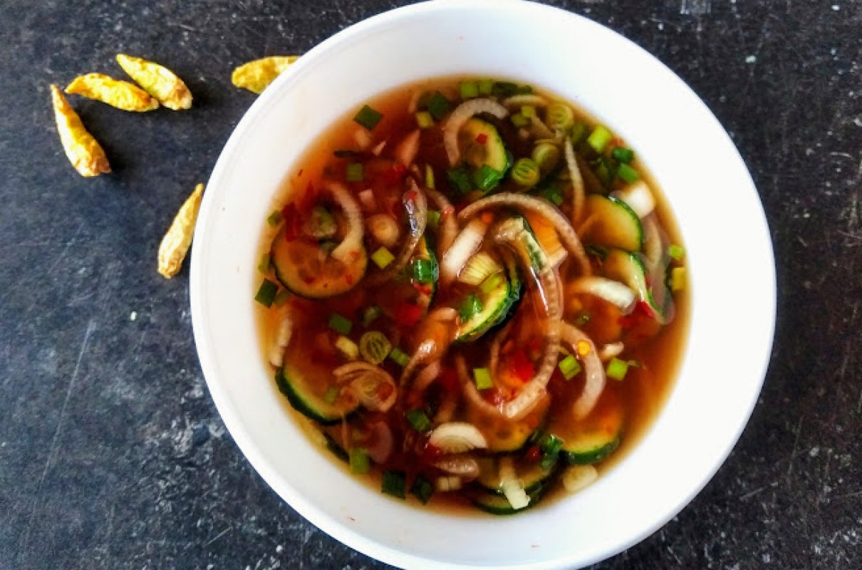 Ostry sos z ogórkiem