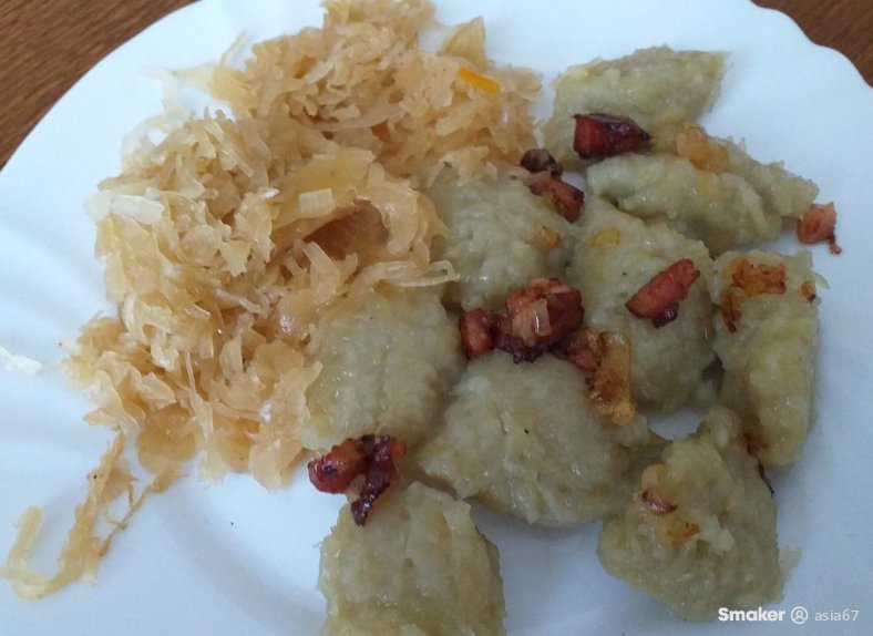 Kluski ziemniaczane z kiszoną kapustą