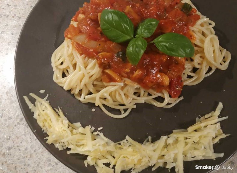 Spagetti z dodatkiem