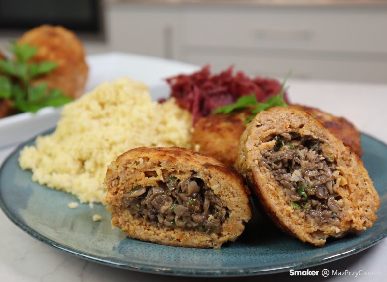 Kotlety mielone nadziewane pieczarkami i serem