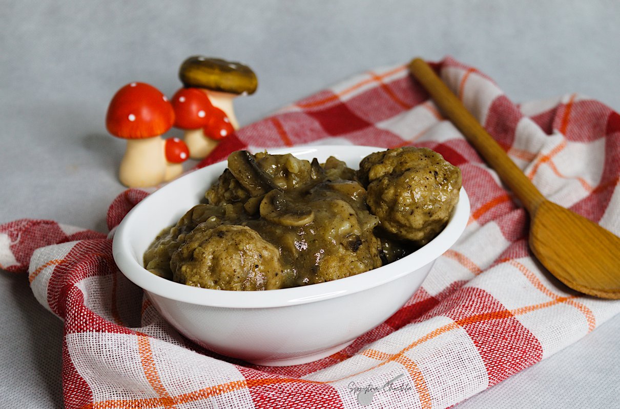 Pulpety w sosie z pieczarkami