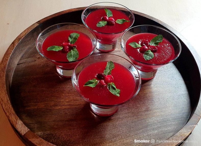 Domowy kisiel z żurawiny.