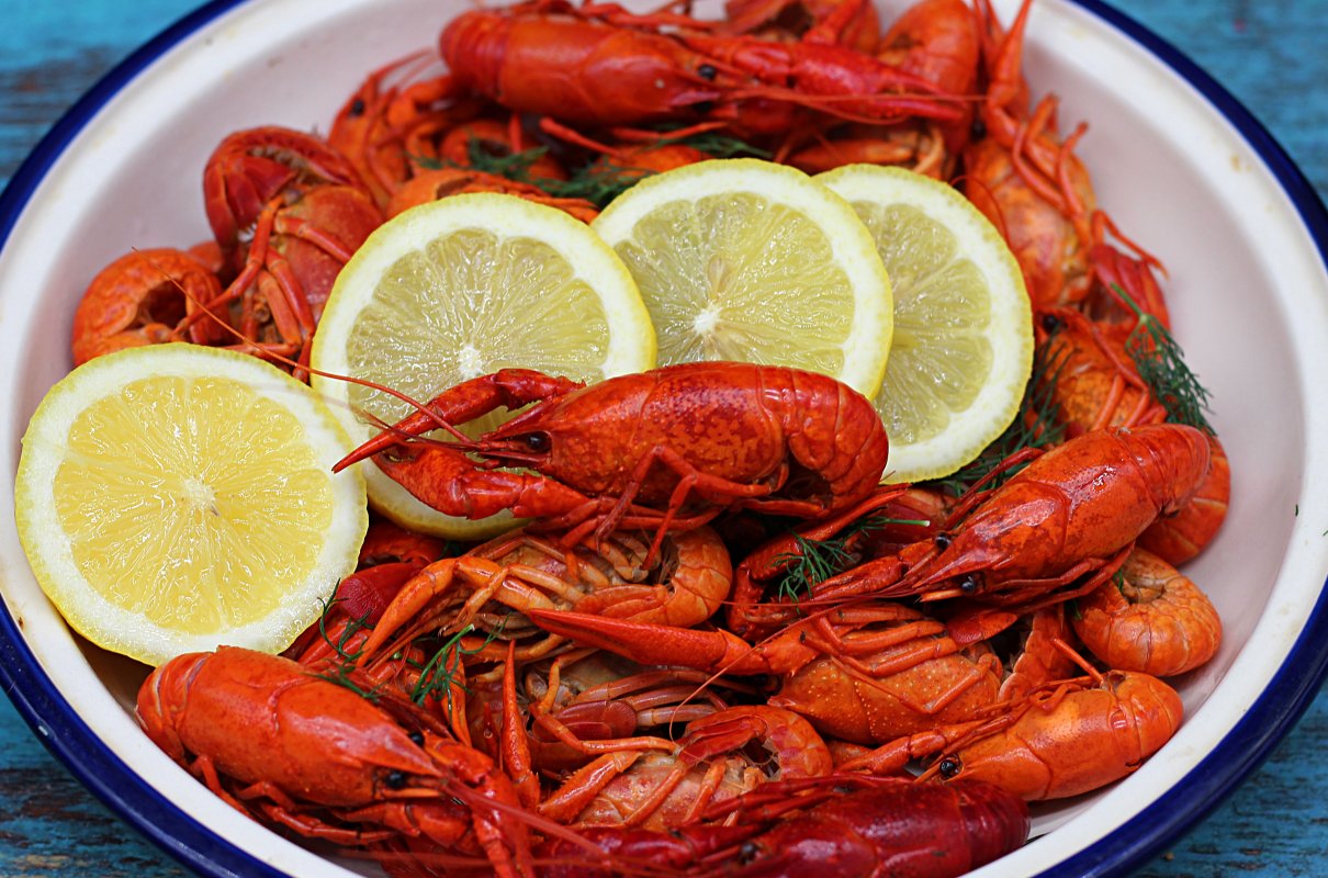 Raki gotowane na parze z białego wina