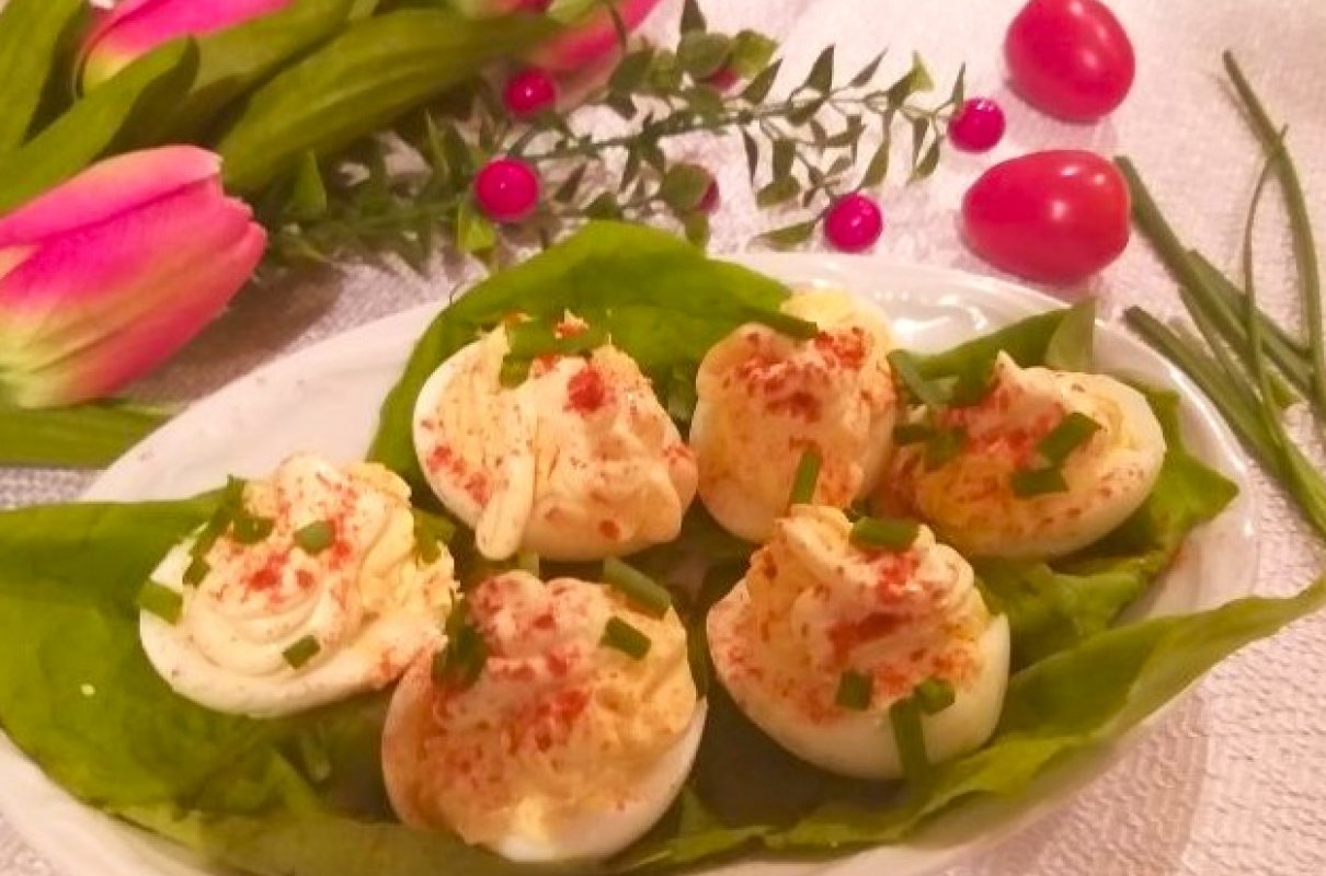 Jajka z nadzieniem serowym