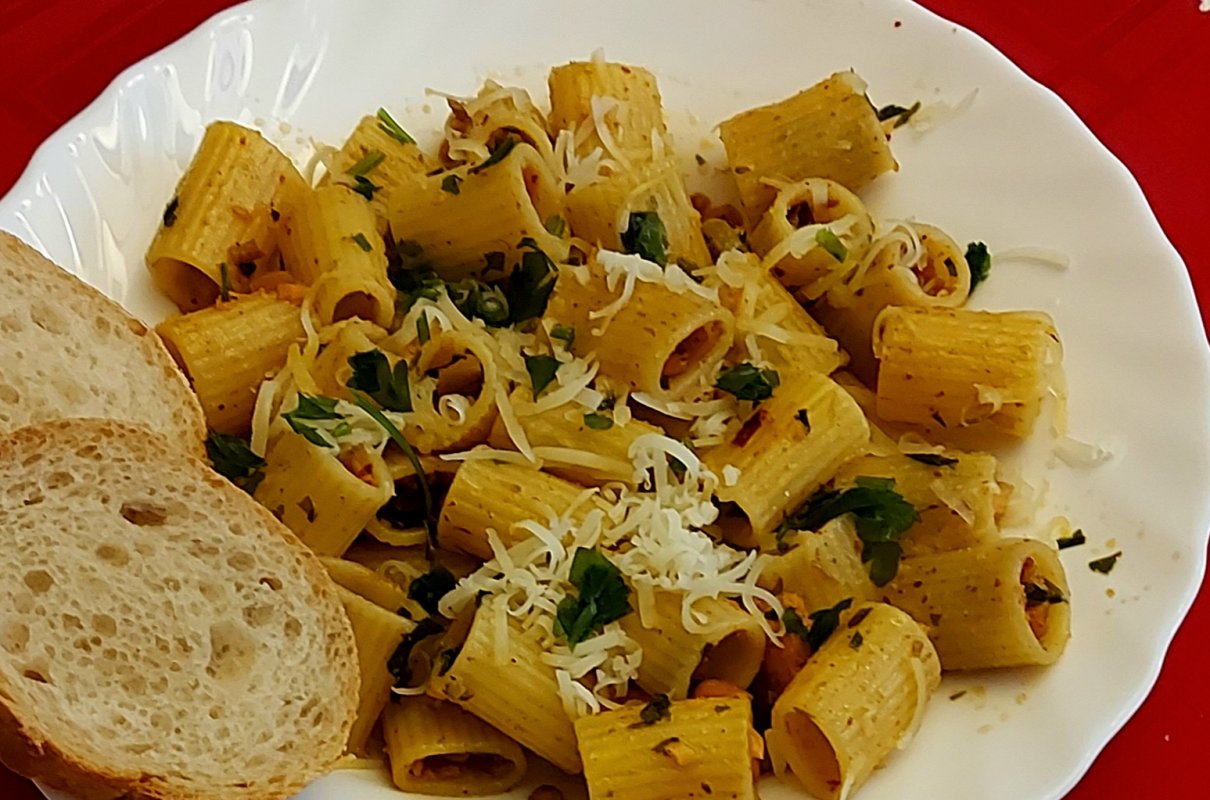 Makaron Rigatoni Mezzi z łososiem