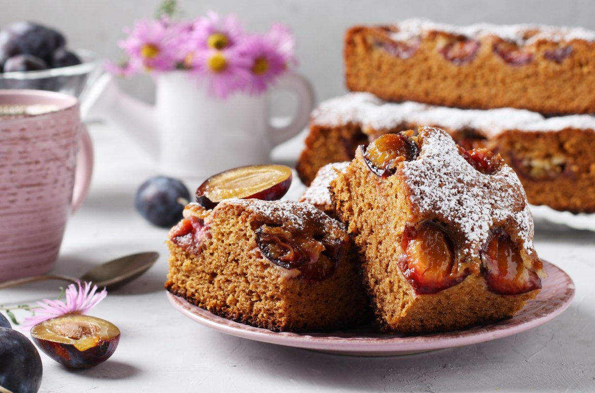 Placek ucierany ze śliwkami