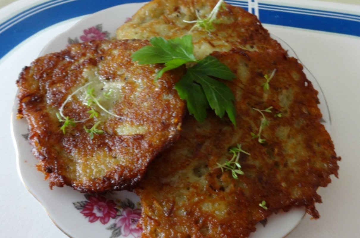 Placki ziemniaczane z pieczarkami.