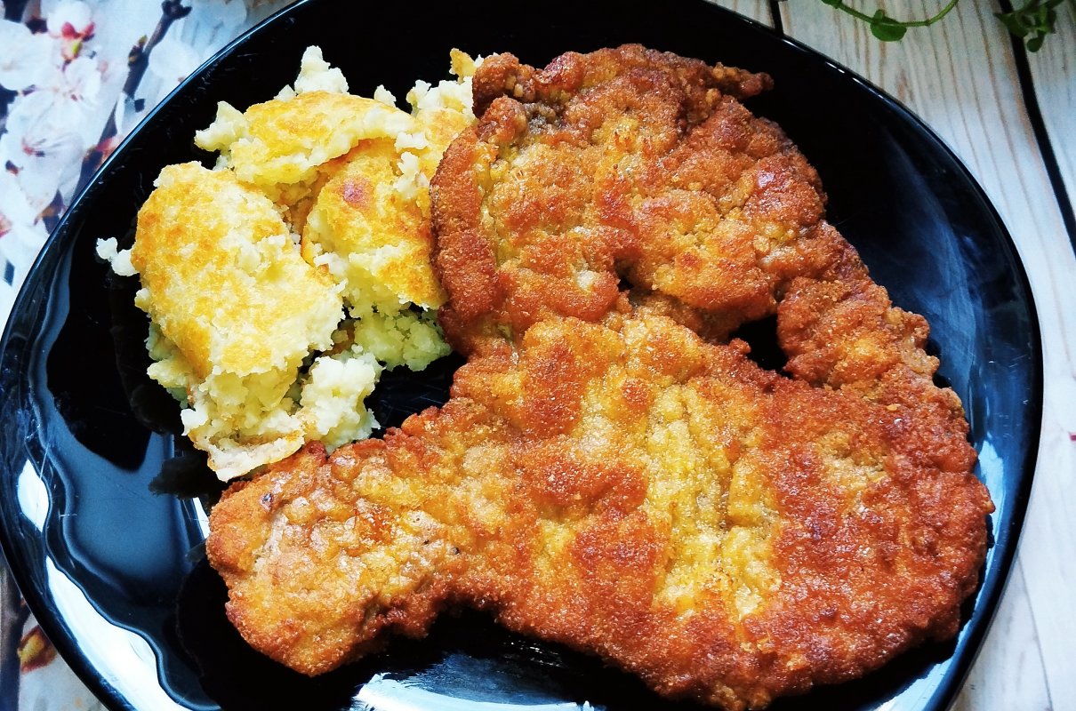 Kotlet z karkówki jak schabowy w płatkach owsianych