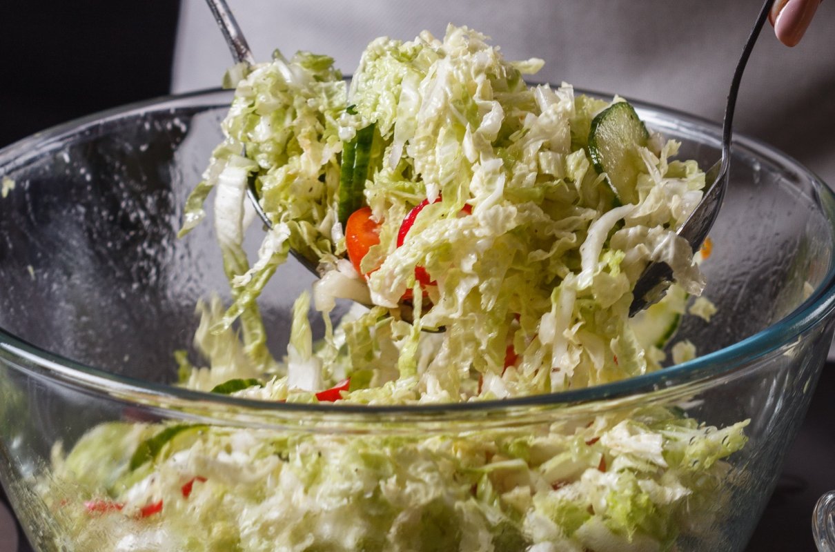 Przepis na surówki do obiadu . Jakie przyprawy dodać do surówki?