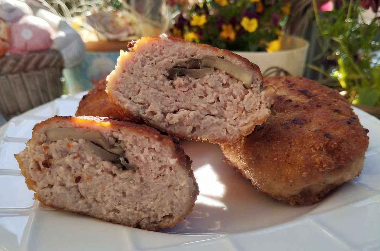 Kotlet mielony z nadzieniem