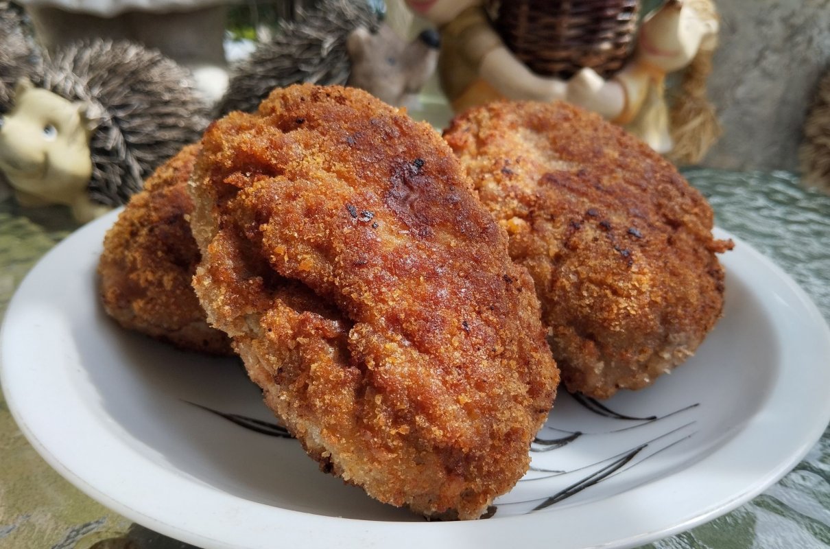 Nadziewany kotlet mielony