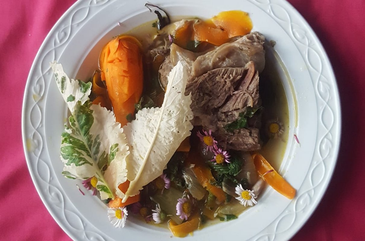 Muboora marchewkowa / zupa z liści dyni i marchew