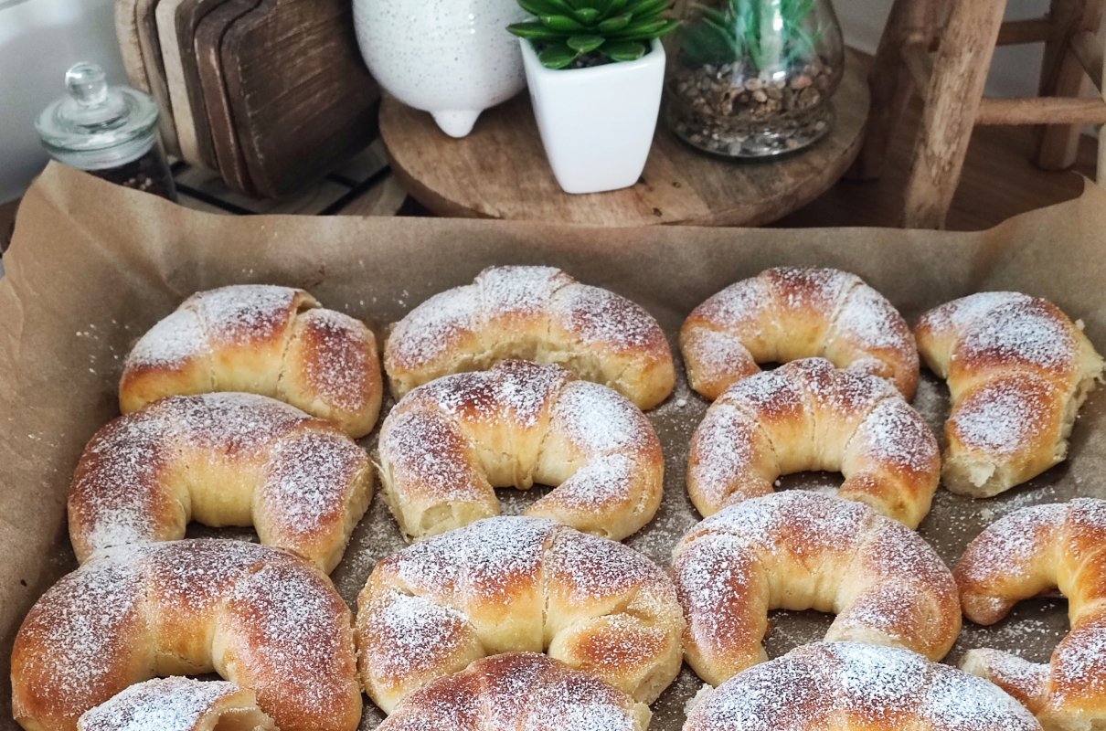 Rogaliki z jabłkami