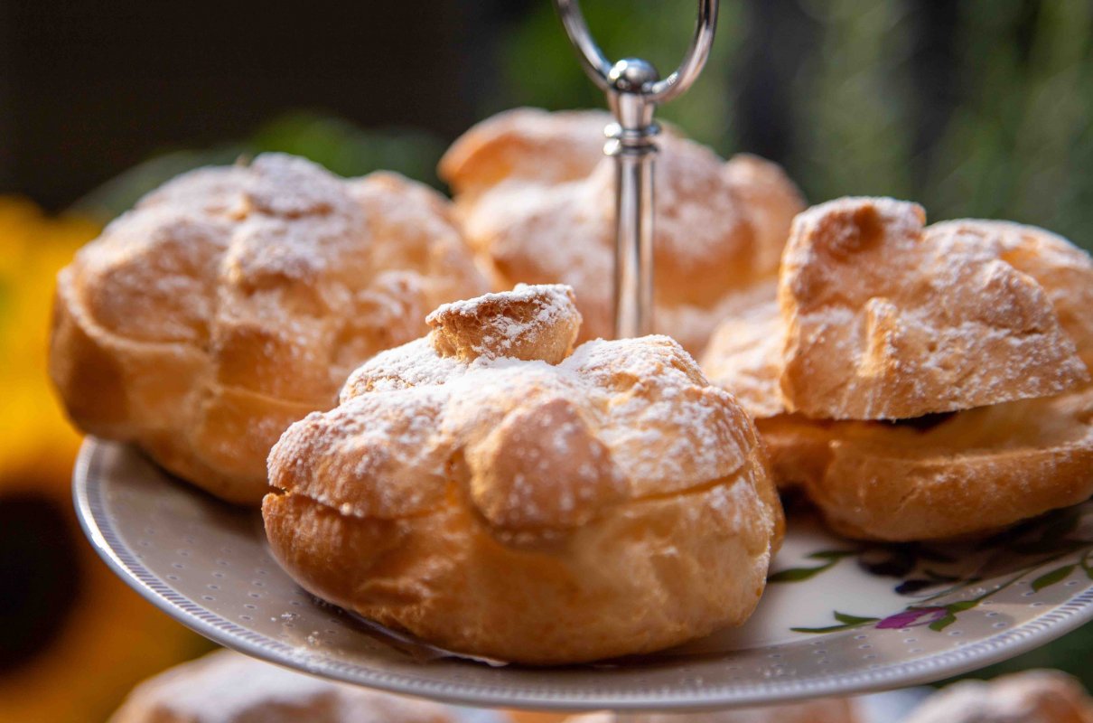 Ptysie z kremem i wiśniami według Ewy Wachowicz