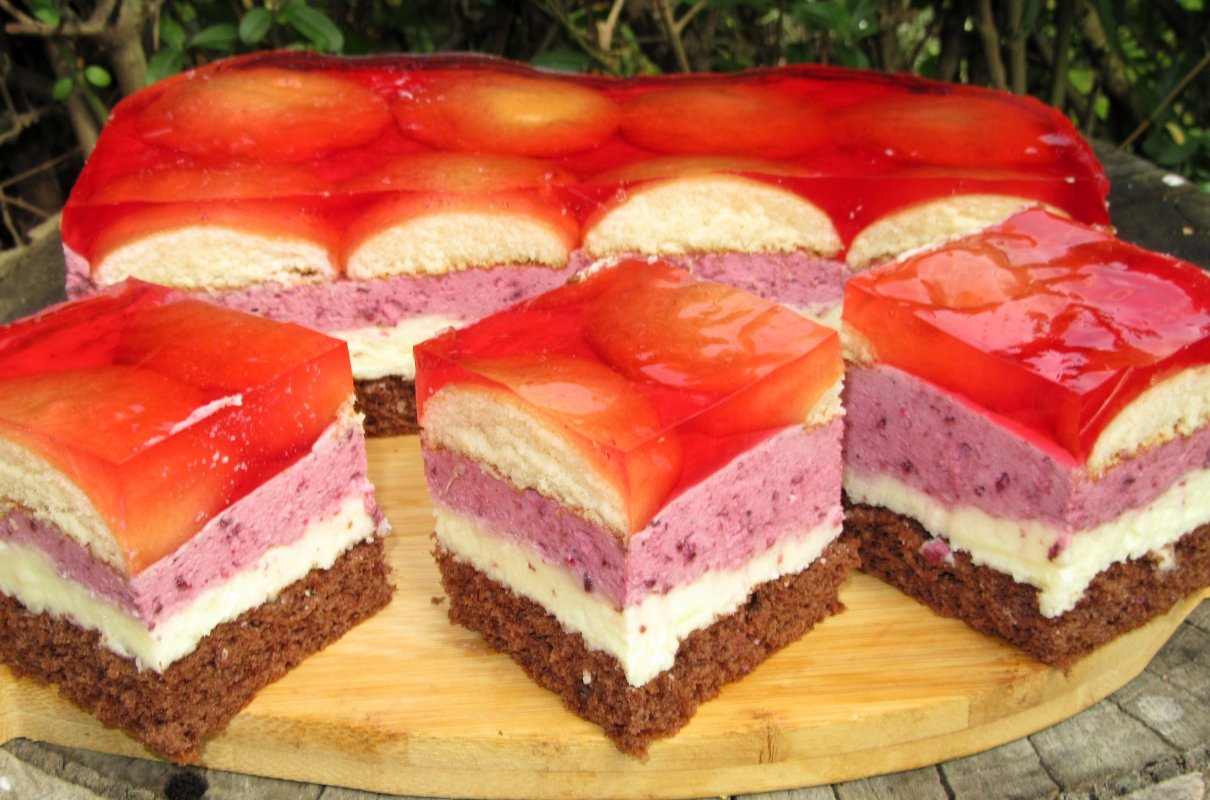 Ciasto Wiśniowa Pianka z kremem i galaretką-pyszne i efektowne ciasto