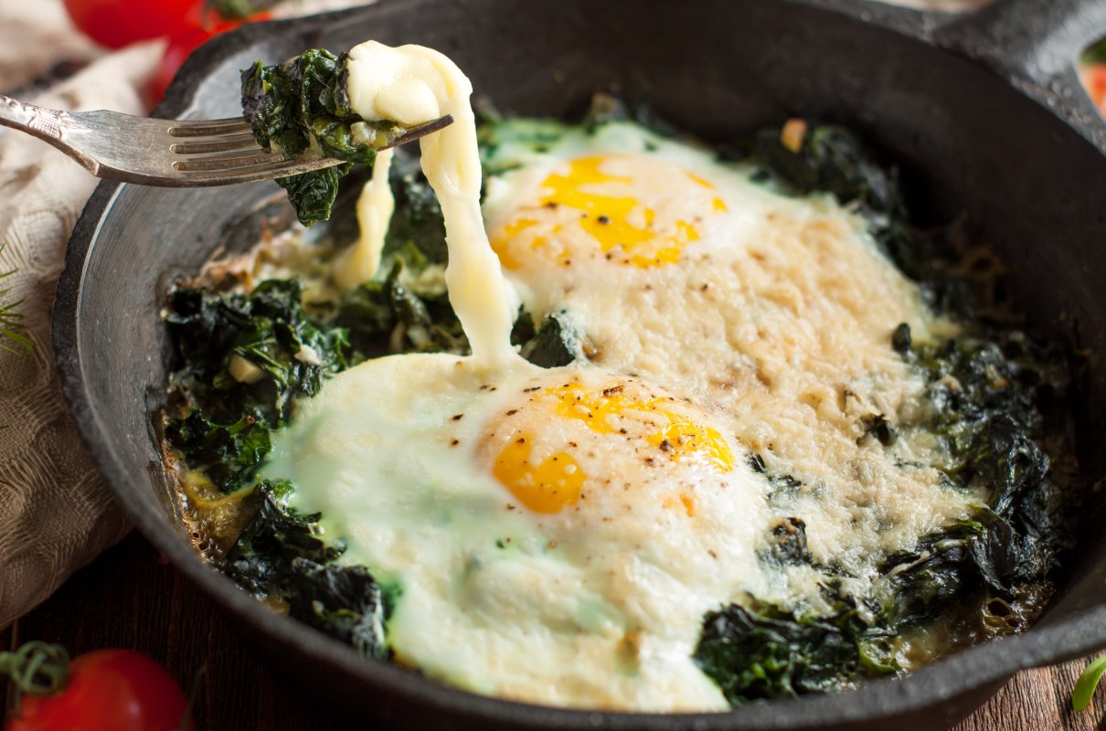Jajka na szpinaku