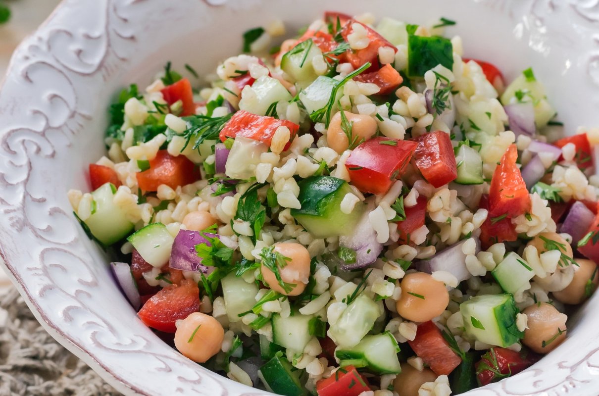 Sałatka z kaszy bulgur